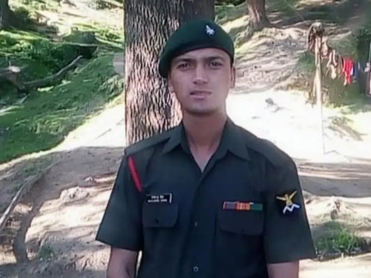 Indian Army Havildar Ravindra Singh Passes Away from Heart Attack on ...